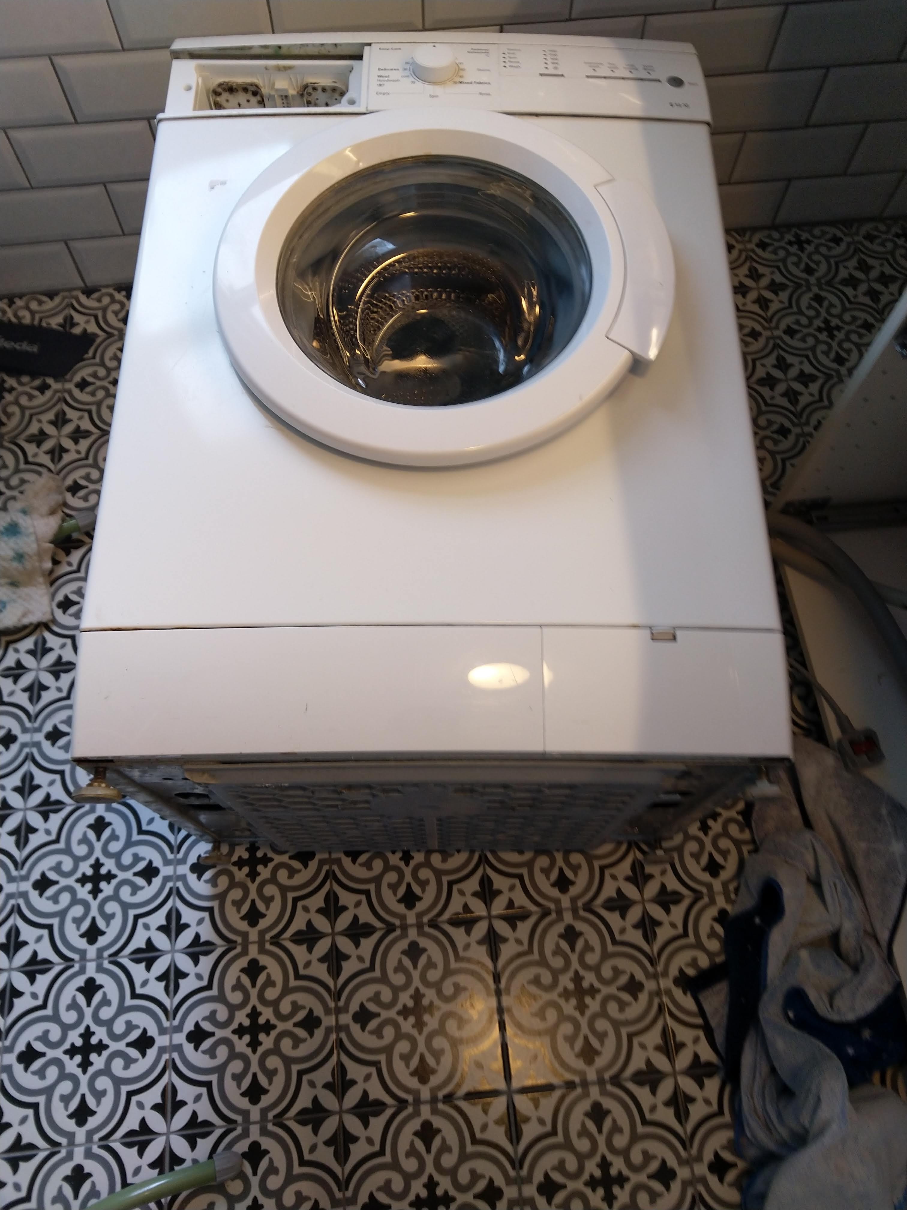 Repairing a Siemens Washing Machine (Part 2) – Universal Discovery ...